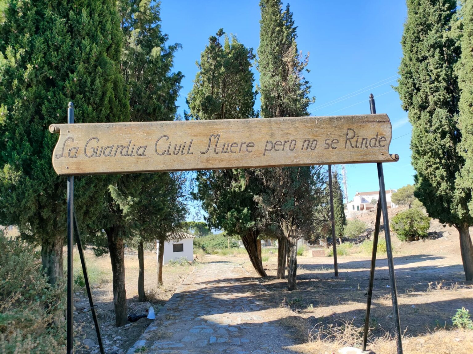 El Capitán Cortés "La Guardia Civil muere pero no se rinde"